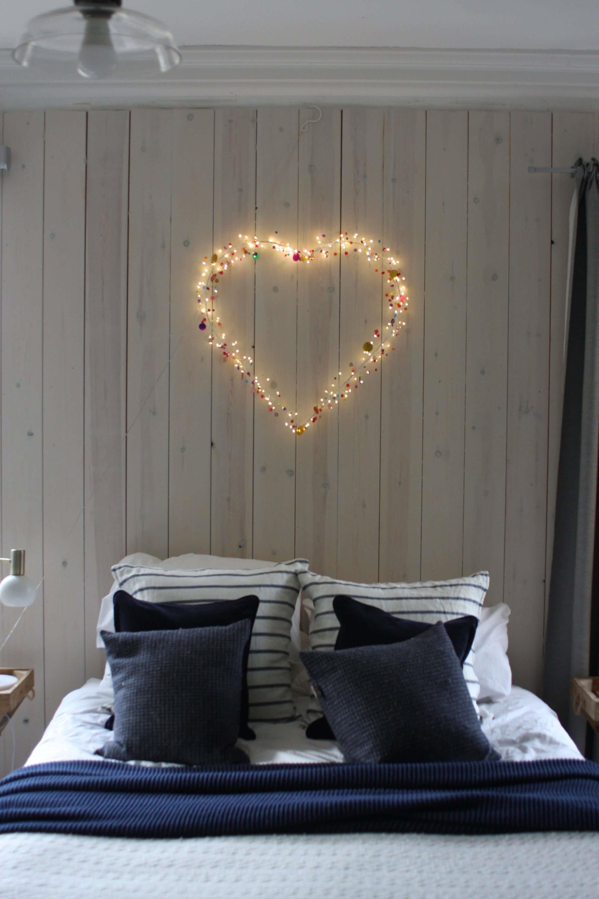Lightstyle London Folklore Heart 55cm - Dual Power | Edmonds